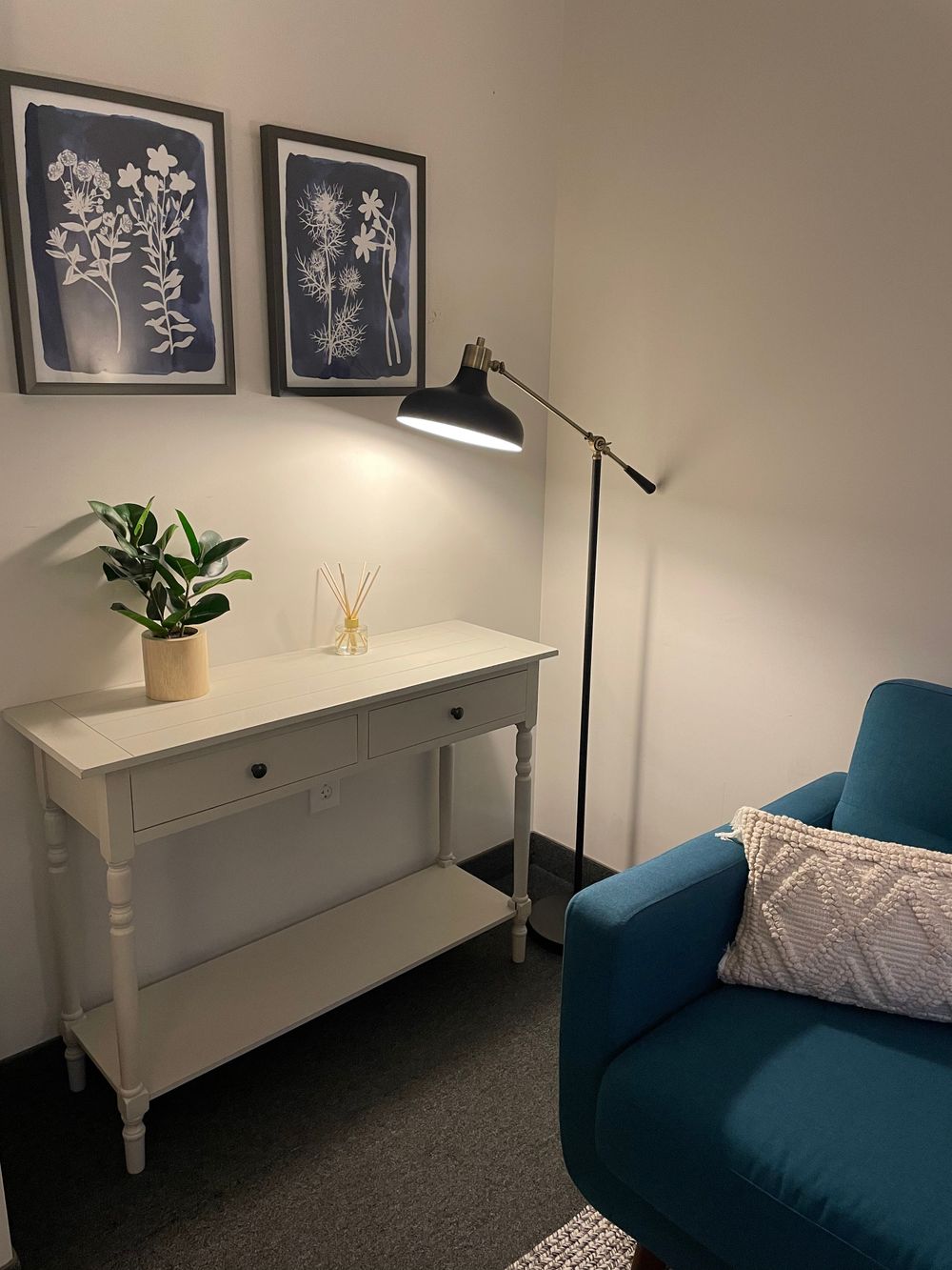 Emily Hines, Licensed Professional Counselor, Phoenix, AZ, 85027 ...