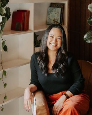 Photo of Aileen Tran - Aileen Tran: Trauma + Neurodiversity Therapist ...