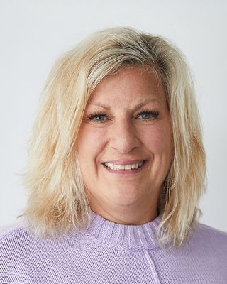 Vicki Smeby's Instagram, Twitter & Facebook on IDCrawl