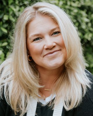 Photo of Emily Lawrence At Cauley Assoc, MSW, ASW, Clinical Social Work ...