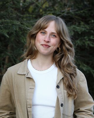 Photo of Chloe Fagin, MA, AMFT, Marriage & Family Therapist Associate