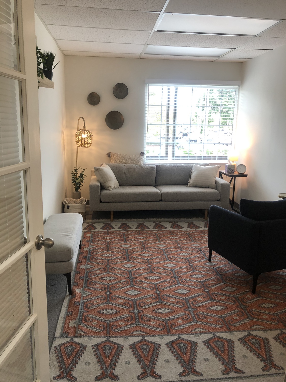 Baby Bump Therapy: Chelsea Crow-Fuentes, Marriage & Family Therapist ...