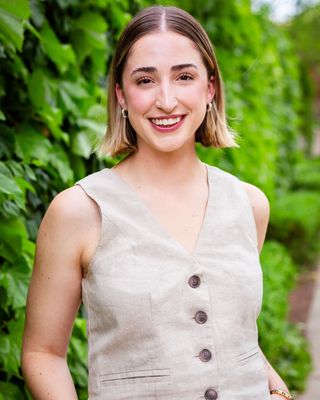 Dr. Sarah DeCosmo, Psychologist, Chicago, IL, 60614 | Psychology Today