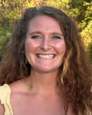 Photo of Marissa Marcelli, LPCC, Counselor