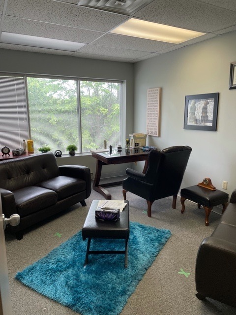 Jenn Snell, Registered Psychotherapist (Qualifying), Ottawa, ON, K1B ...