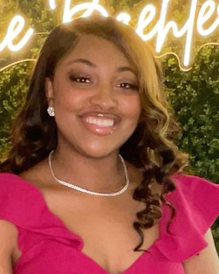 Neah Kearney, Marriage & Family Therapist Associate, Chicago, IL, 60643 ...