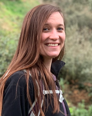 Photo of Hannah van Schaik, LLMSW, Pre-Licensed Professional