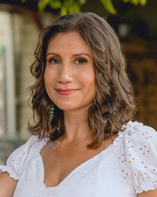 Find Therapists and Psychologists in Bakersfield, CA - Psychology Today